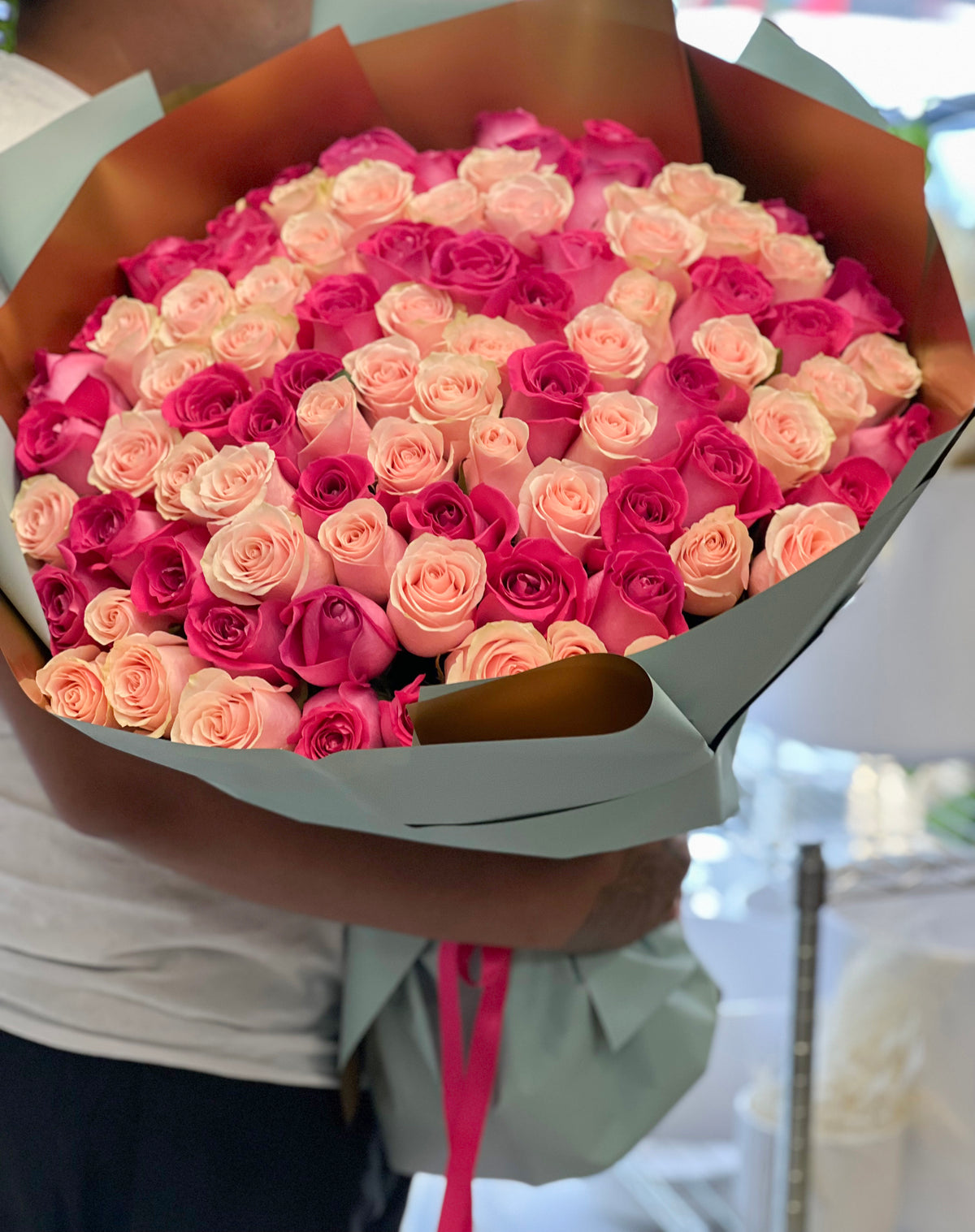 100 Hot pink and Light Pink Roses Bouquet — Luxury Flowers Miami